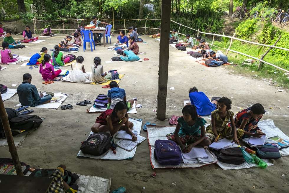 Truant Teachers, “Barefoot” Tutors, and the Breakdown of Schooling in ...